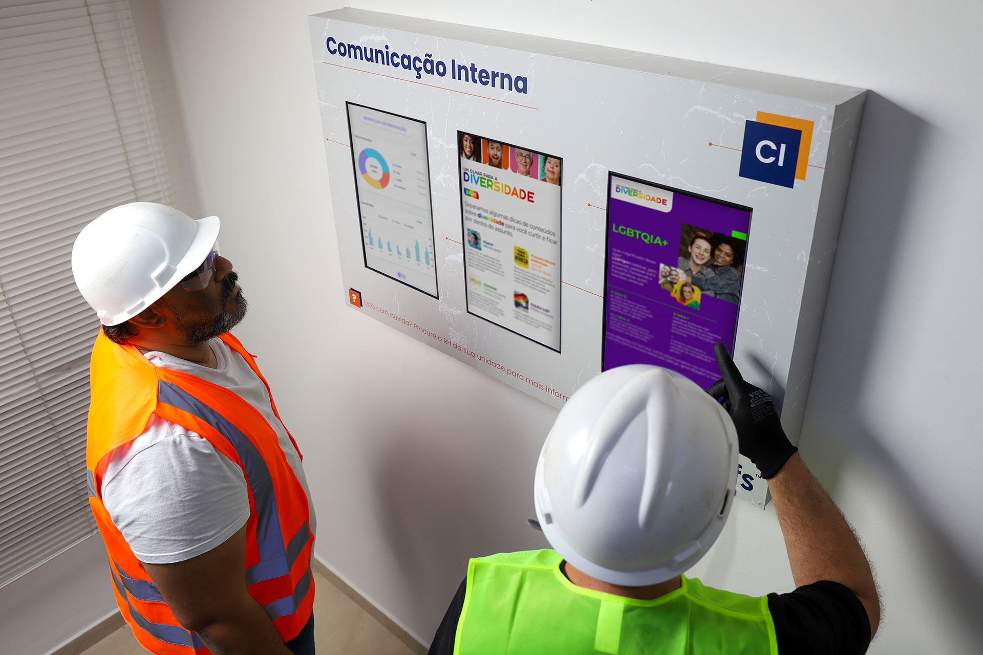 Mural Digital, comunicação corporativa interativa - Farol Sign